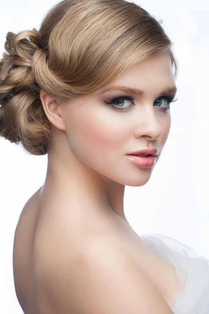 Gorgeous Updos for Any Occasion ⋆ MartinoCartier.com